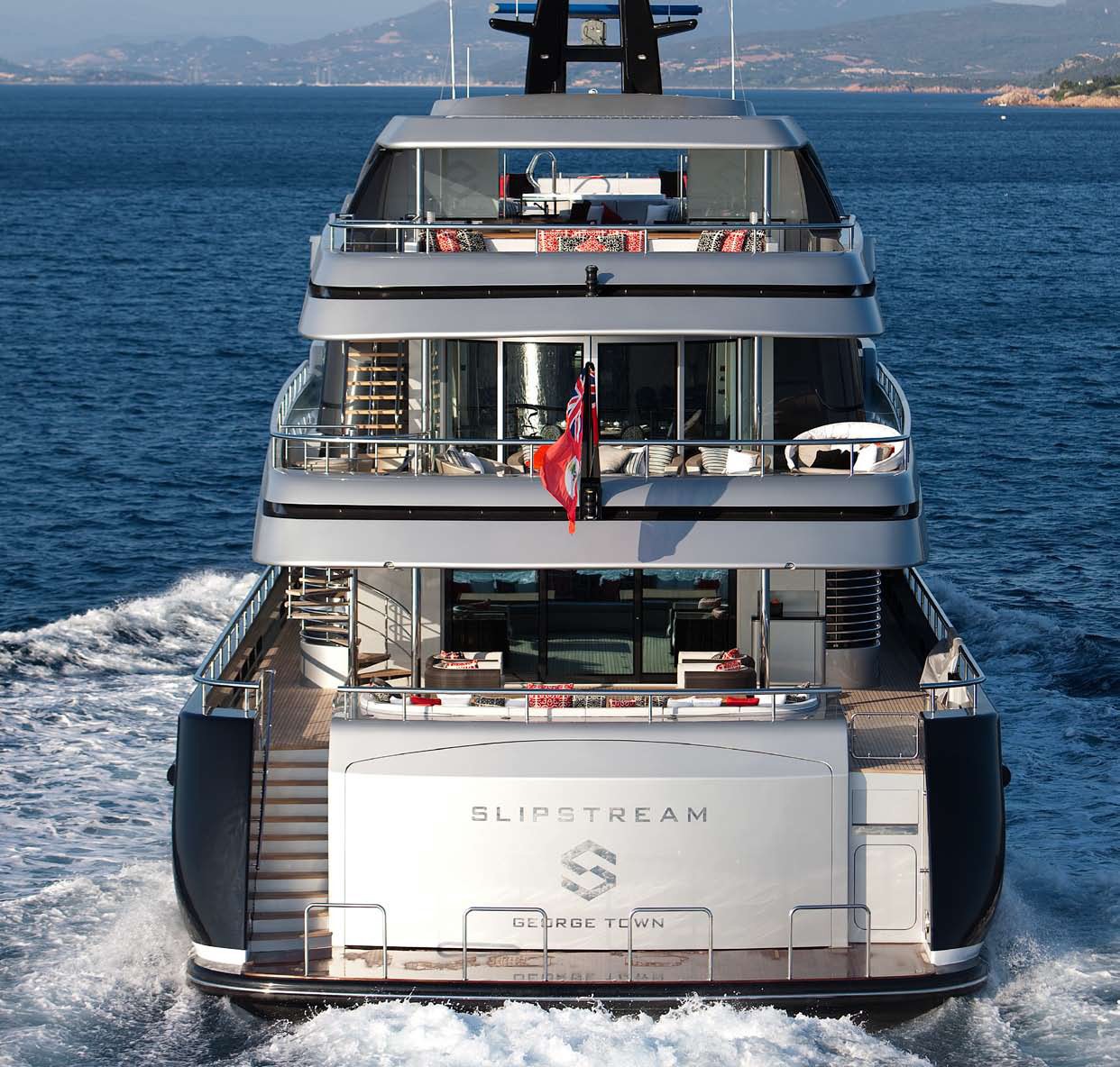 Yacht SLIPSTREAM, CMN Yachts | CHARTERWORLD Luxury Superyacht Charters